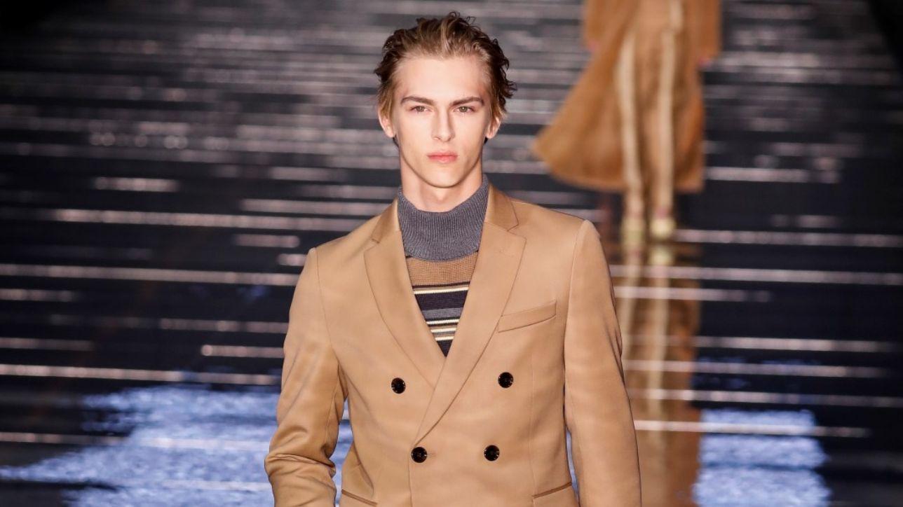 NYFW: Boss e la sua galleria d'arte, tra specchi e luci al neon - Foto ...